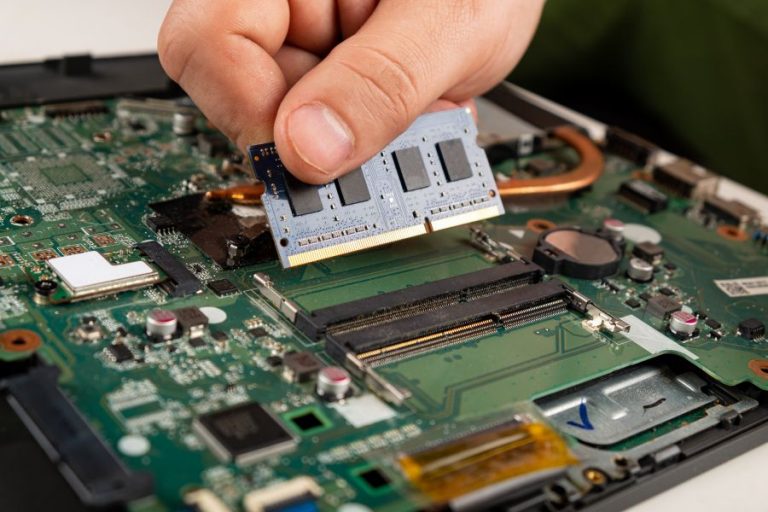 How to Upgrade a Prebuilt PC? [2025 Guide] - GeeksDigit.Com